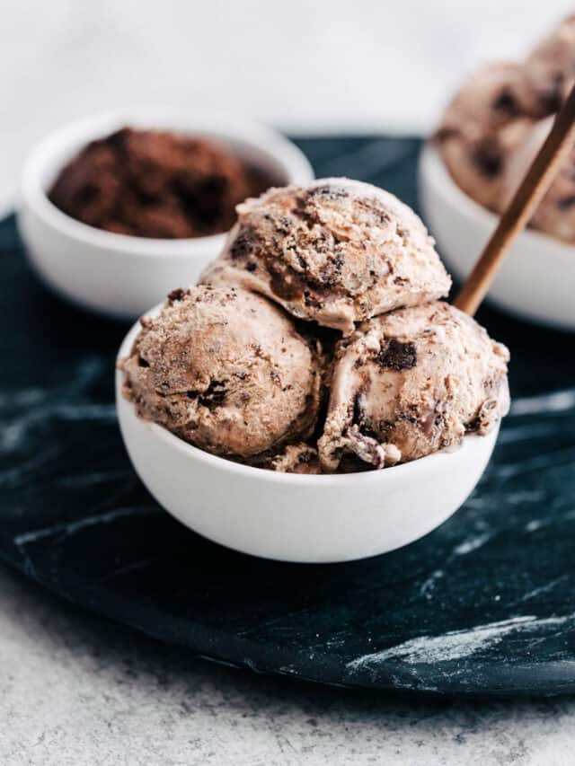 The Best Raspberry Ice Cream Recipe - Emily Laurae