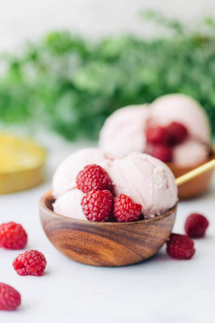 The Best Raspberry Ice Cream Recipe - Emily Laurae