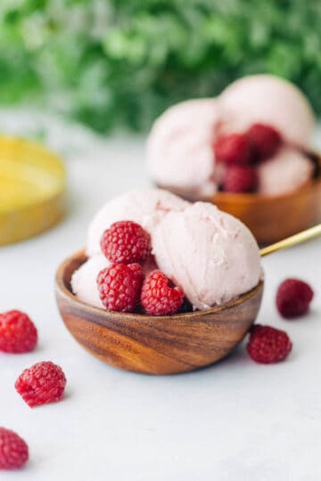 The Best Raspberry Ice Cream Recipe - Emily Laurae