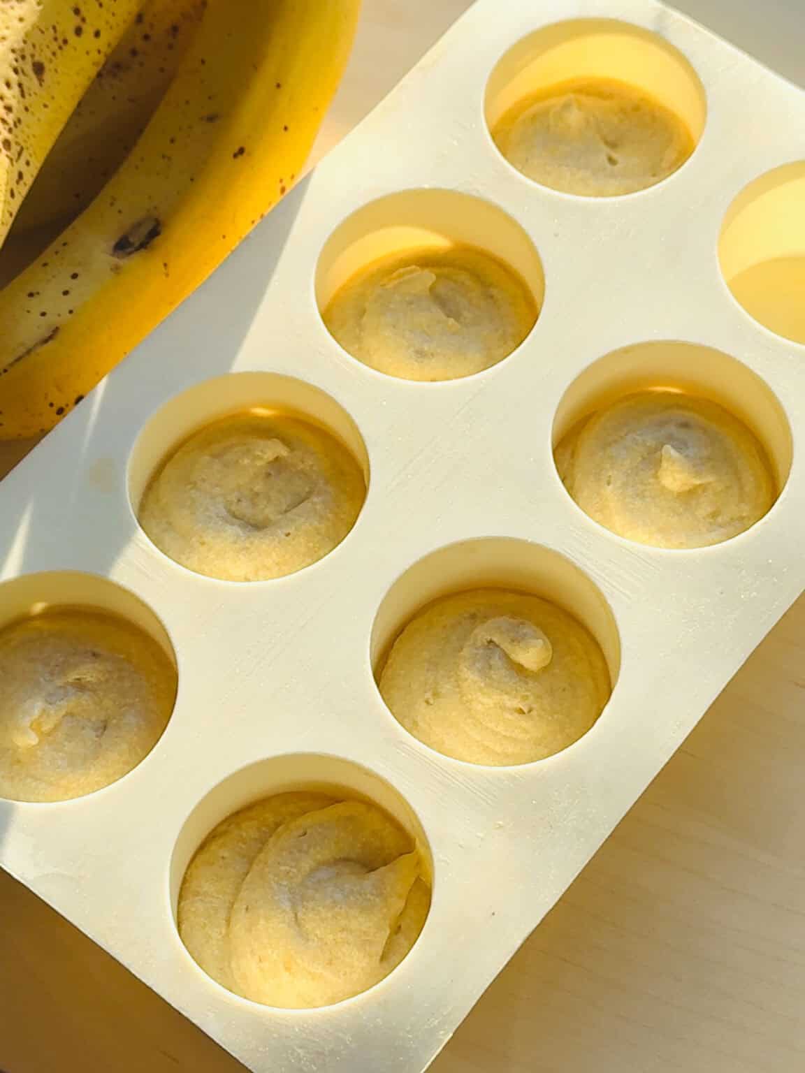 Mini Banana Cakes with Cream Cheese Frosting - Emily Laurae